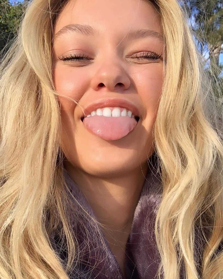 Maggie Laine picture