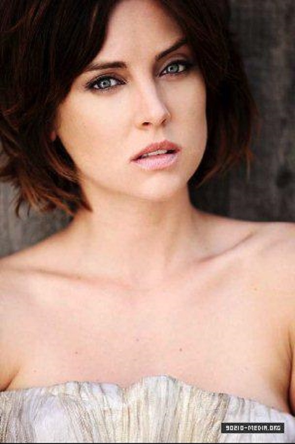 Jessica Stroup image