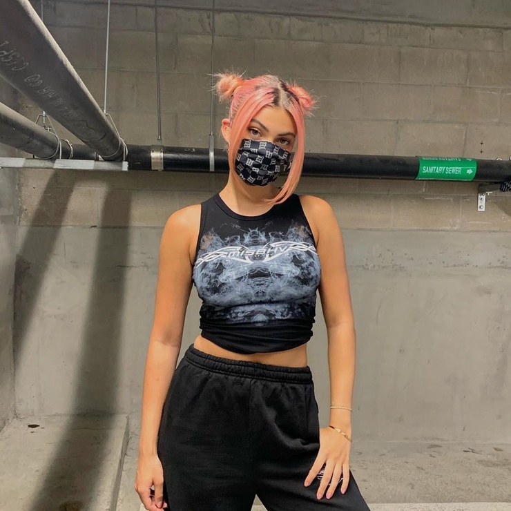 Picture of Kelsey Calemine