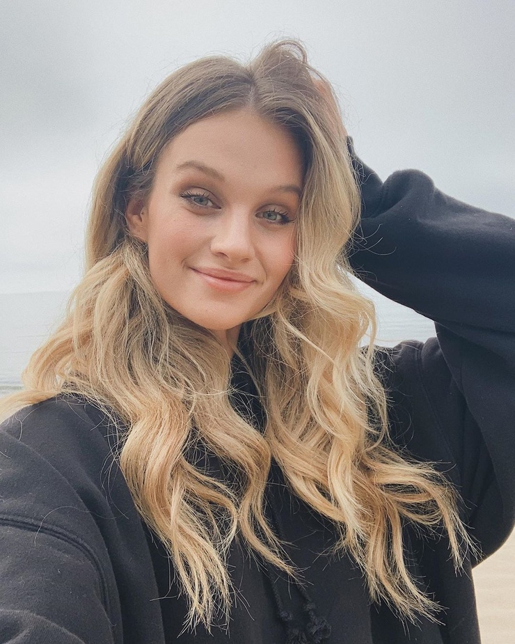 Picture of Hazel Graye