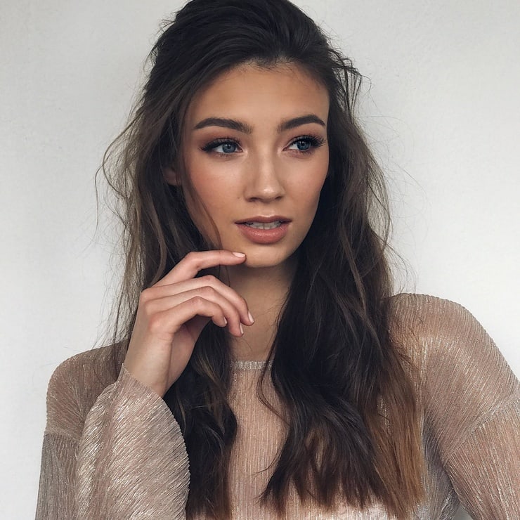 Picture of Lorena RAE