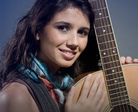 Picture of Paula Fernandes