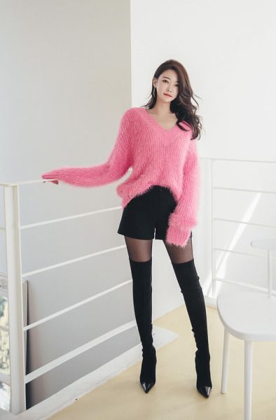 Jung Yun in Pink