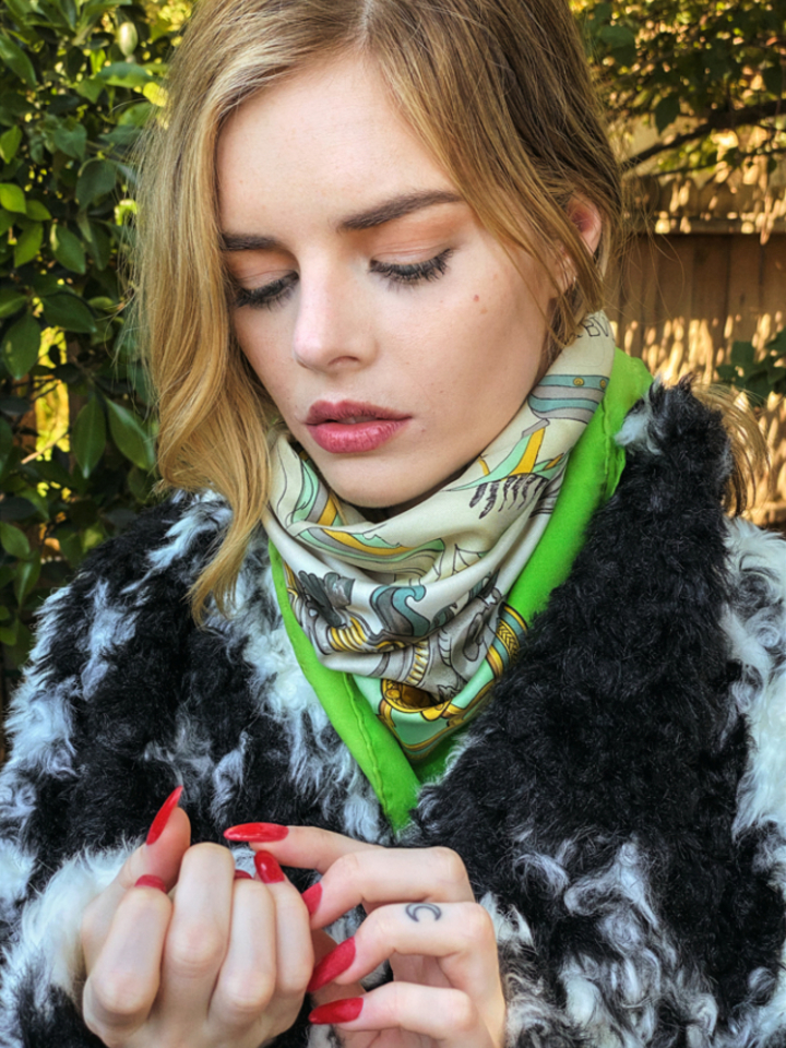 Samara Weaving picture