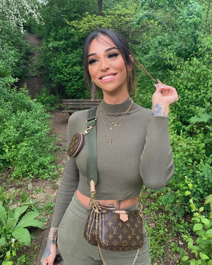 Picture of Alev Rules