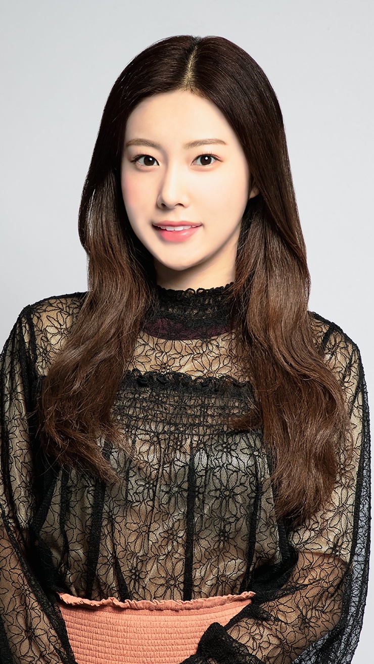 Picture of Kang Hyewon