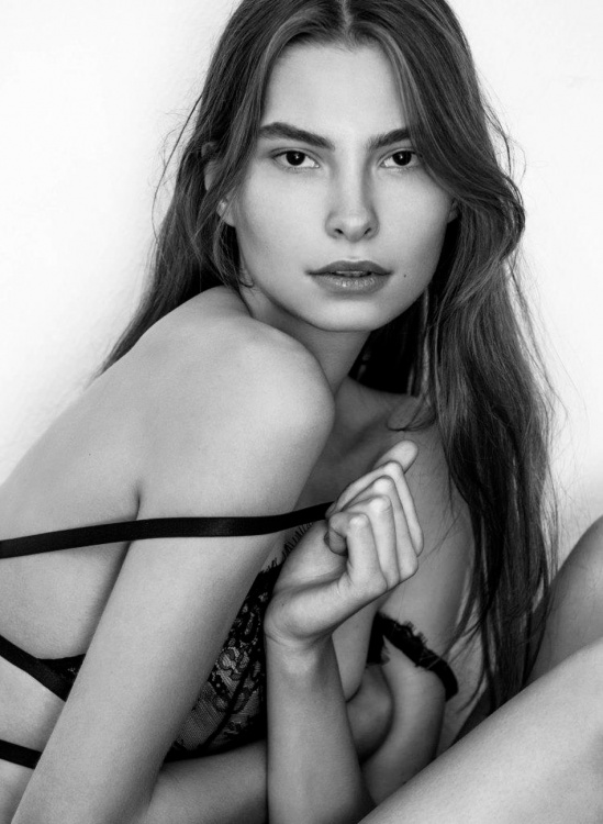 Darina Deryzemlia picture