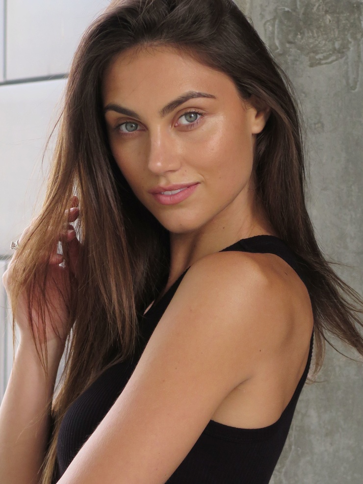 Stephanie Rayner picture