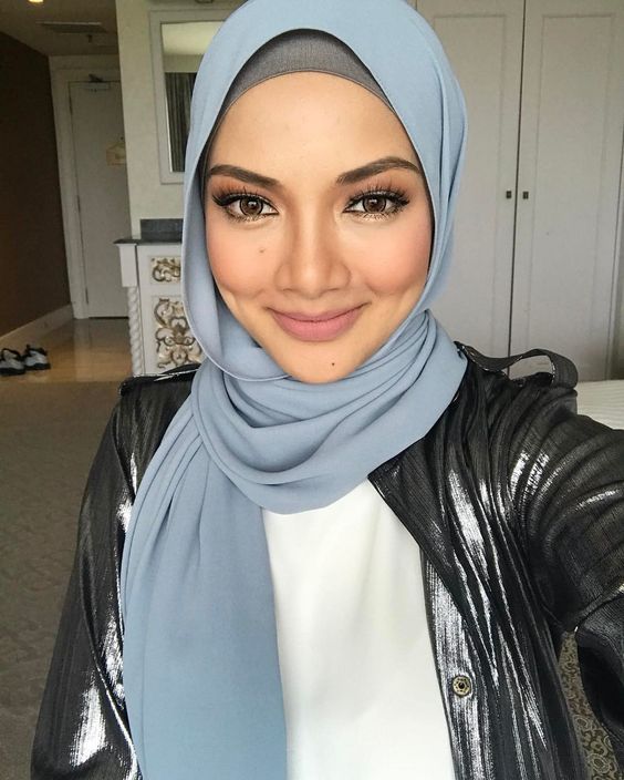 Image of Neelofa