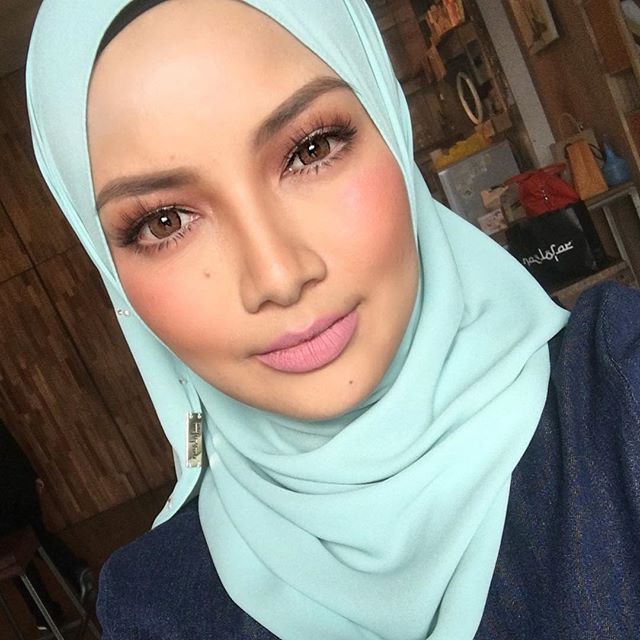 Picture of Neelofa