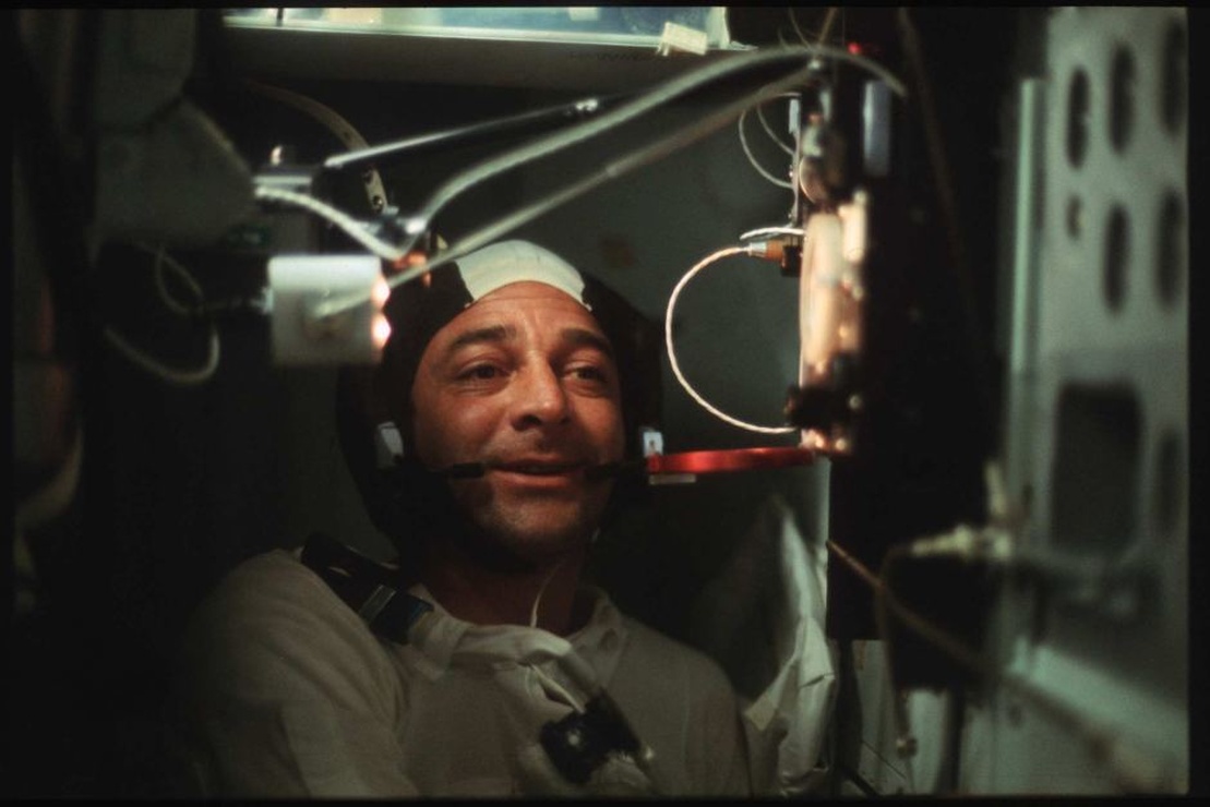 Ronald Evans picture