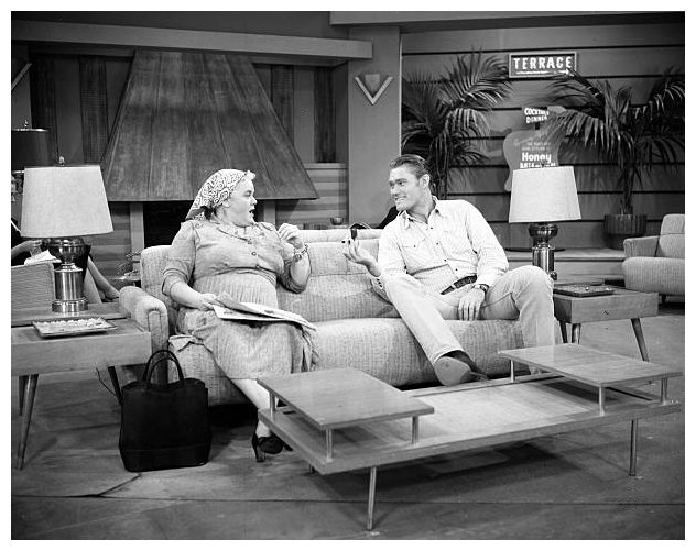 Reta Shaw, Chuck Connors