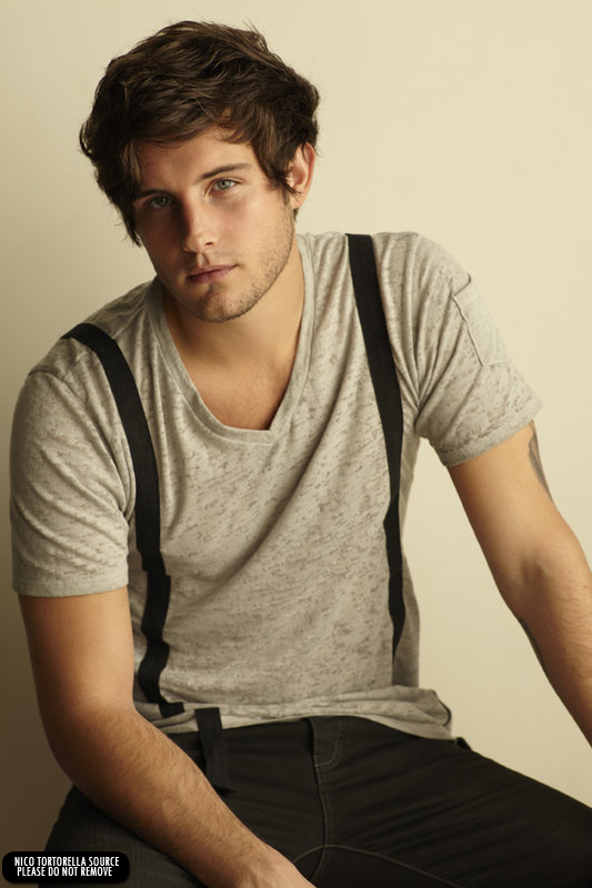 Picture of Nico Tortorella
