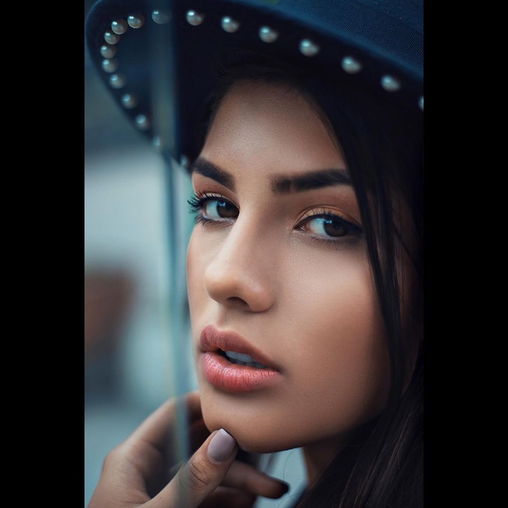 Angela Bonilla image