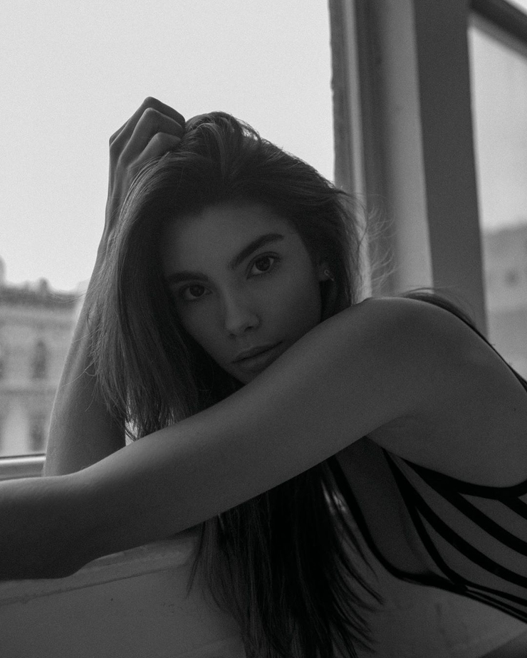 Picture of Cindy Mello