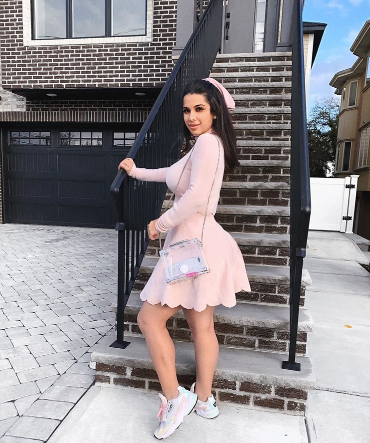 Picture of Sabina Chka