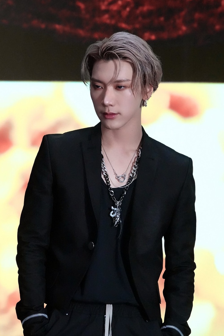 Picture of Ten (텐)