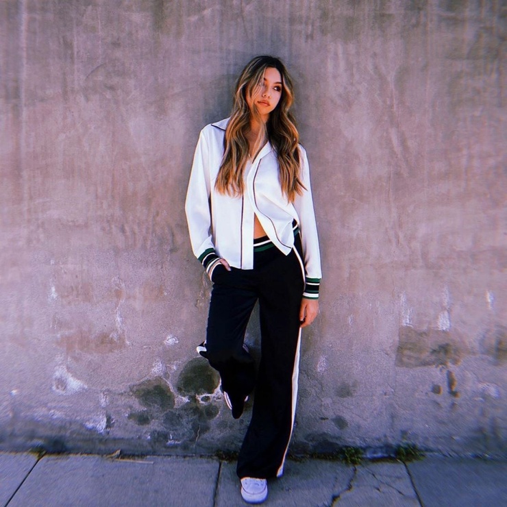 Picture of Lindsay Rienstra