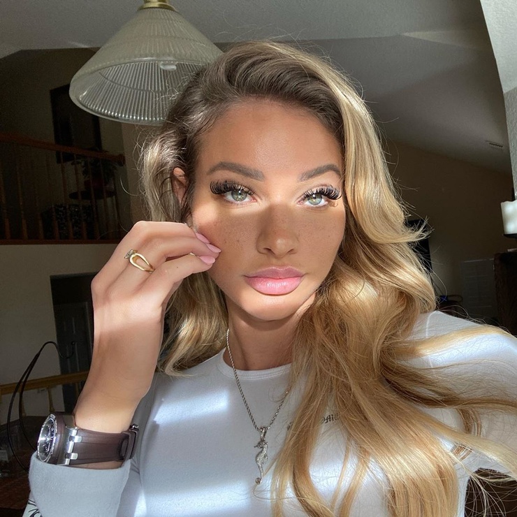 Lauren Racine Wood picture