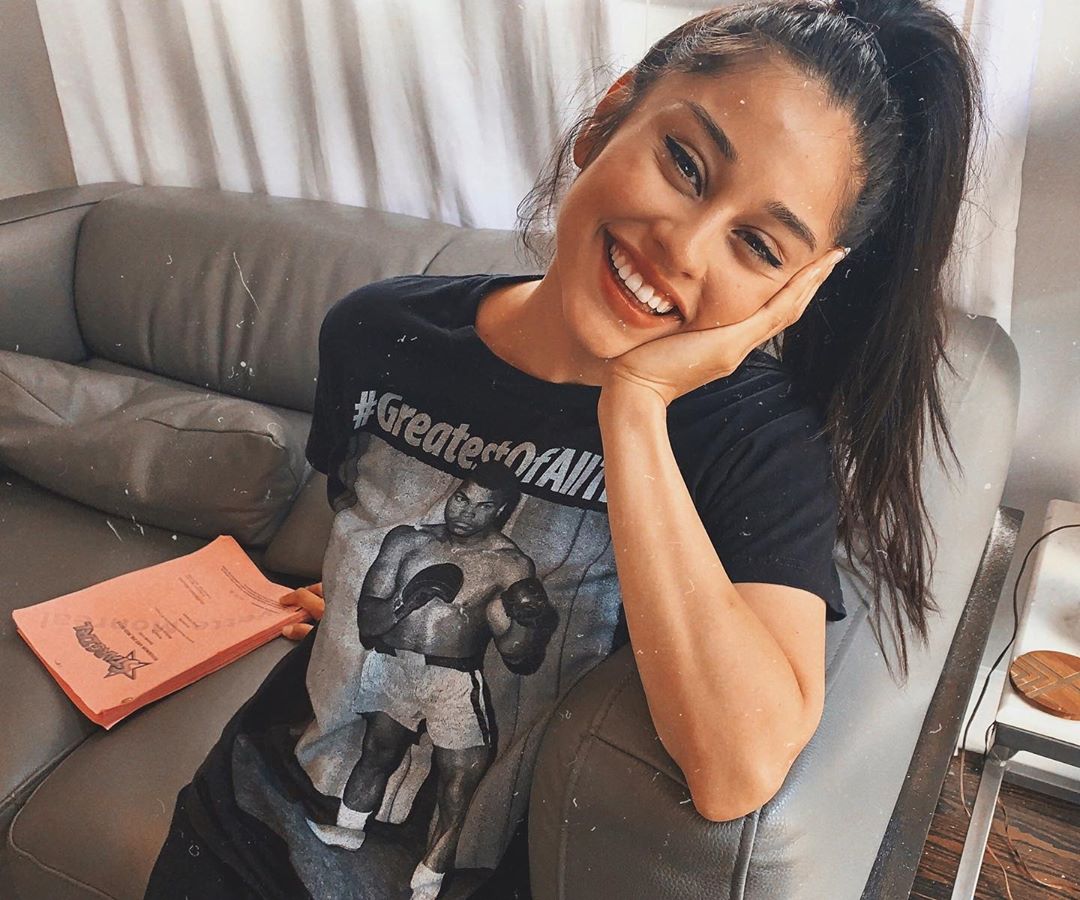 Picture of Yvette Monreal