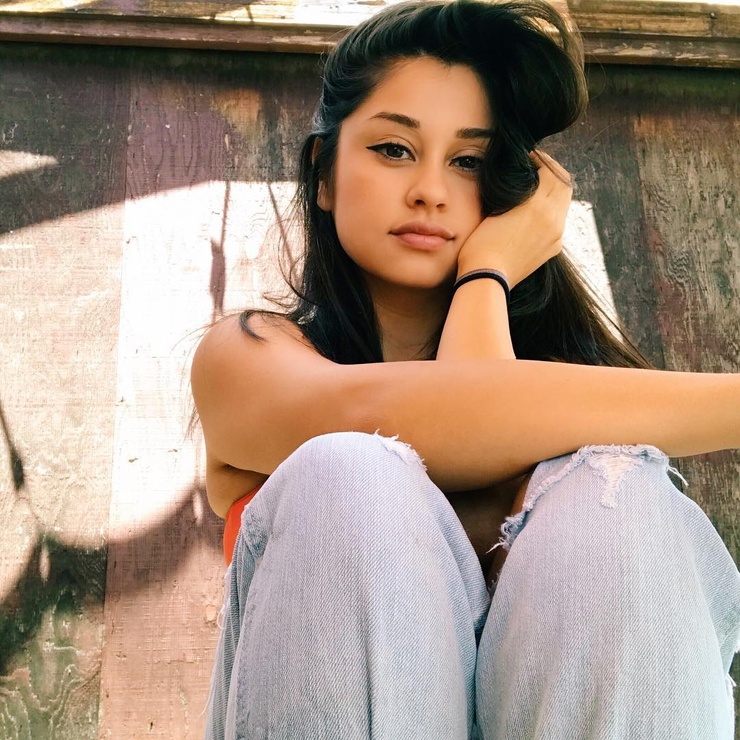 Picture of Yvette Monreal