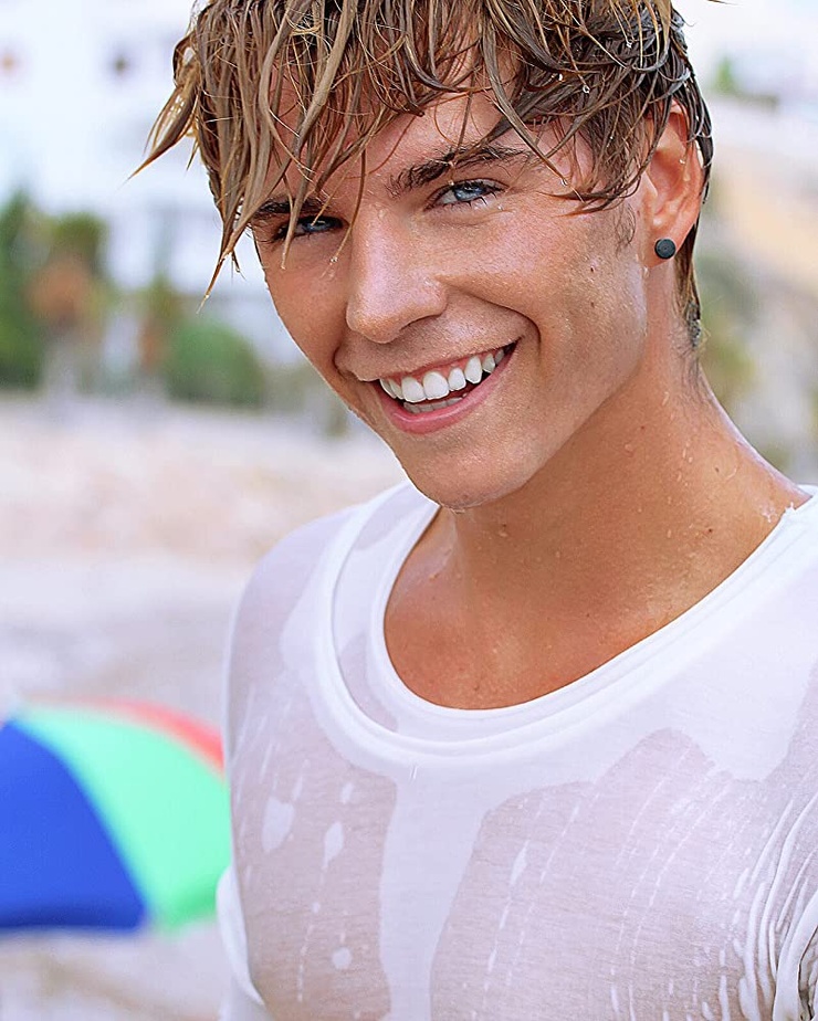 Picture of Javier Luna