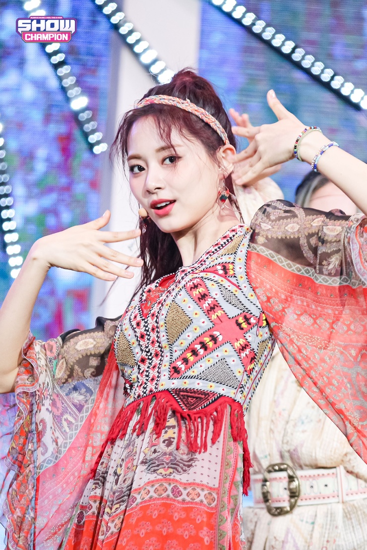 Picture of Chou Tzu-yu (Tzuyu)