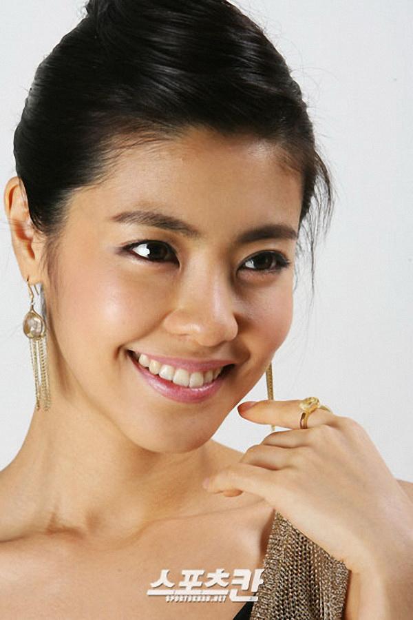 Picture of Yun-ji Lee