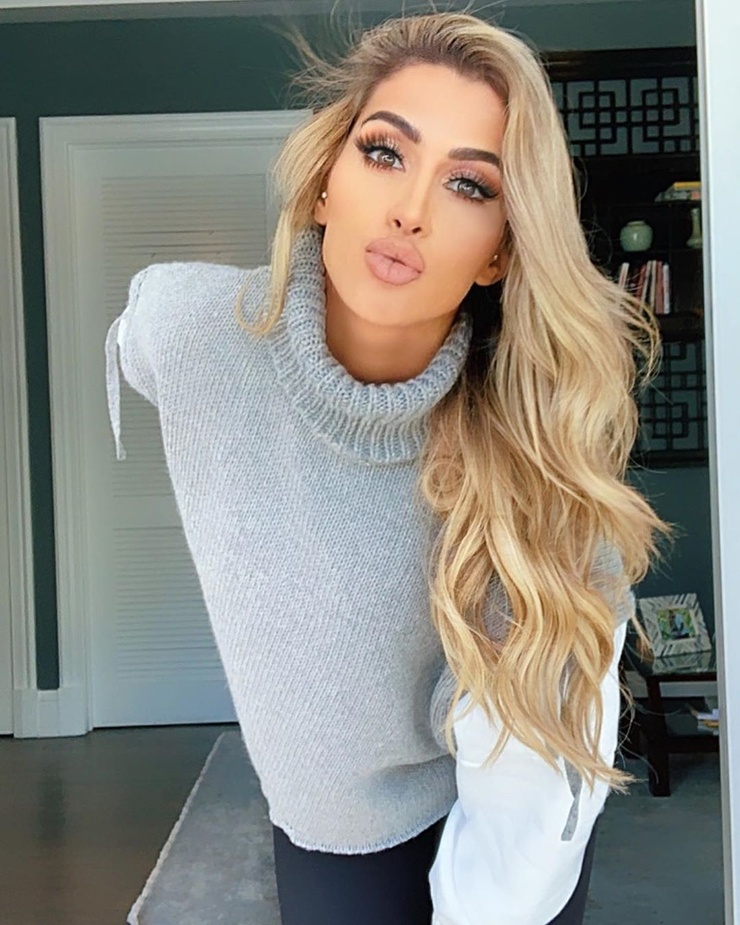 Picture of Claudia Sampedro ♏️