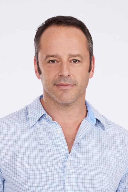 Picture of Gil Bellows