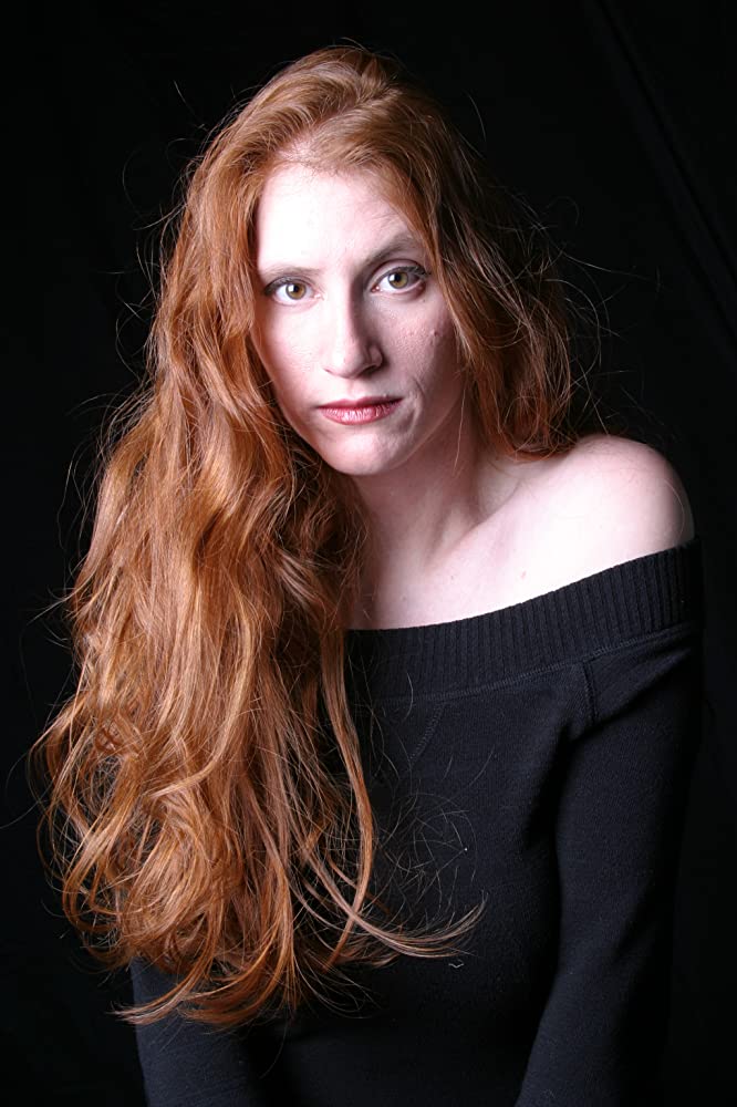 Picture of Lara Taillon