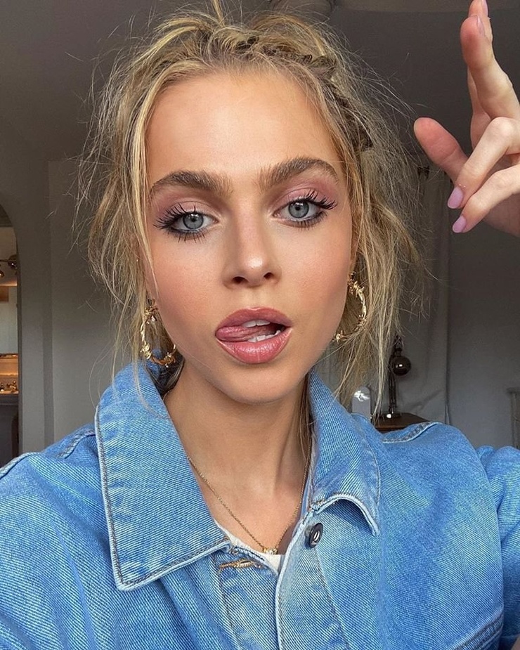 Picture of Anne Winters