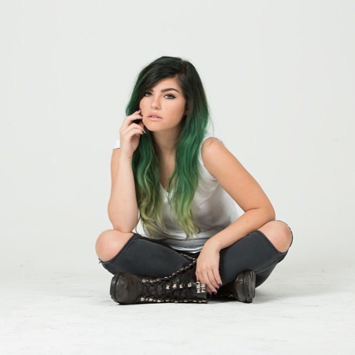 Phoebe Ryan picture
