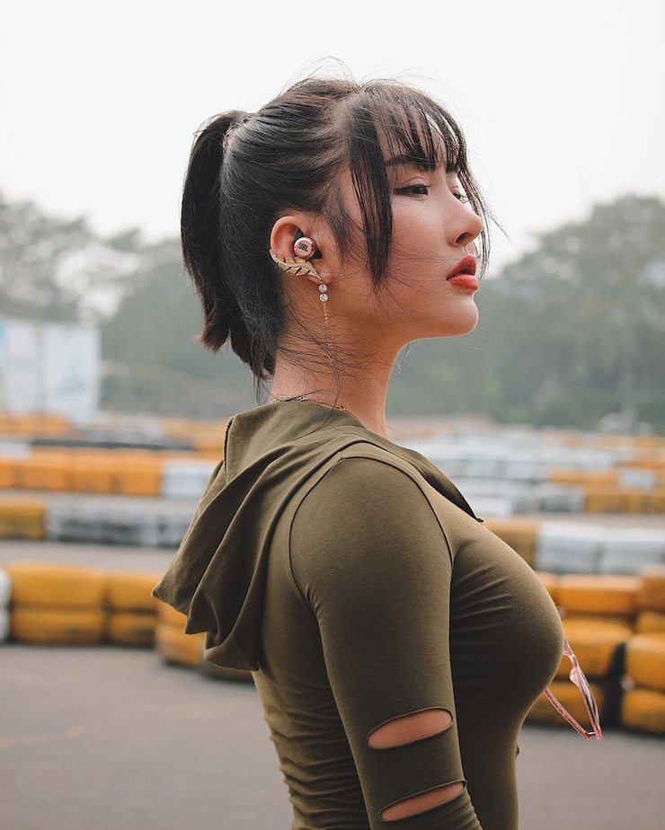 Picture of Songyuxin Hitomi