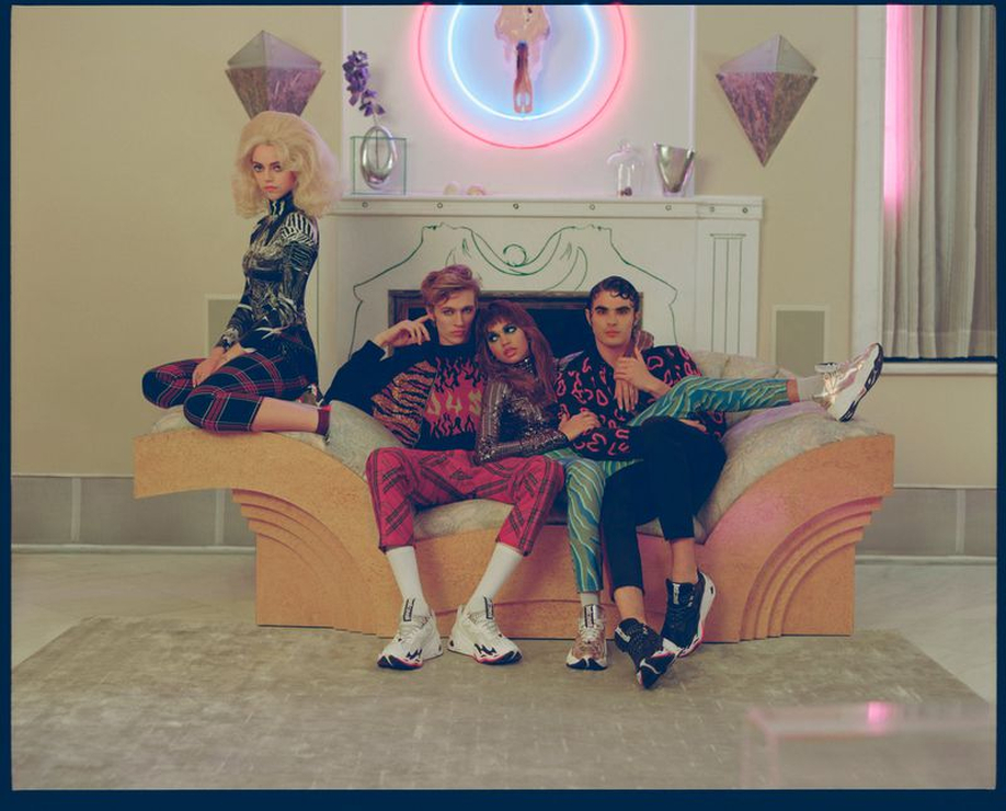 Pyper America picture