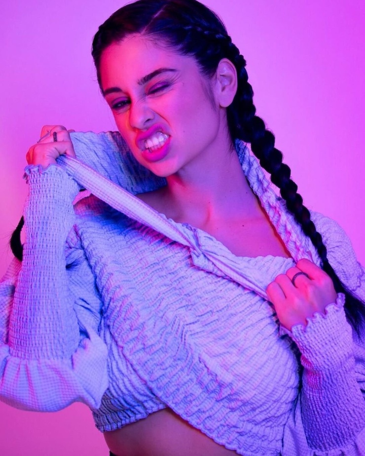 Picture of Yvette Monreal