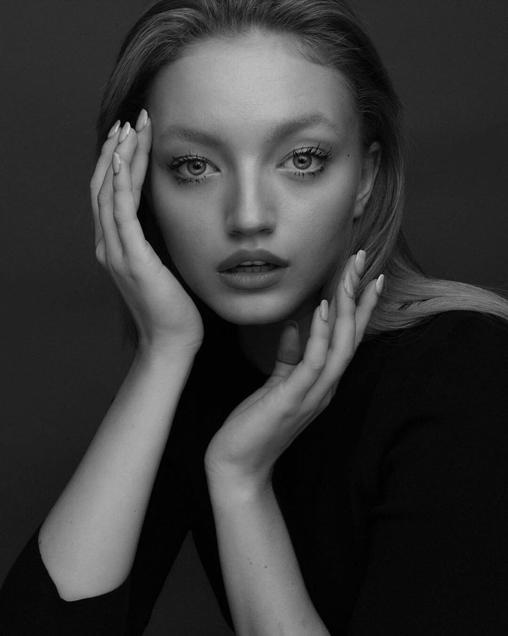 Picture of KATE KONLIN