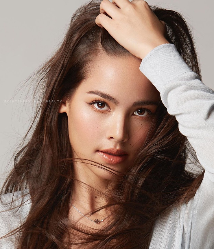 Picture of Urassaya Sperbund