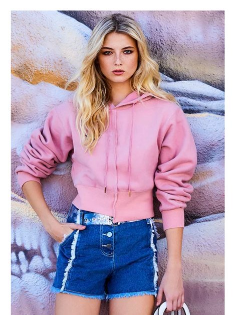 Picture of Leah Rose