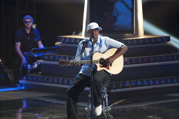 Picture of Javier Colon