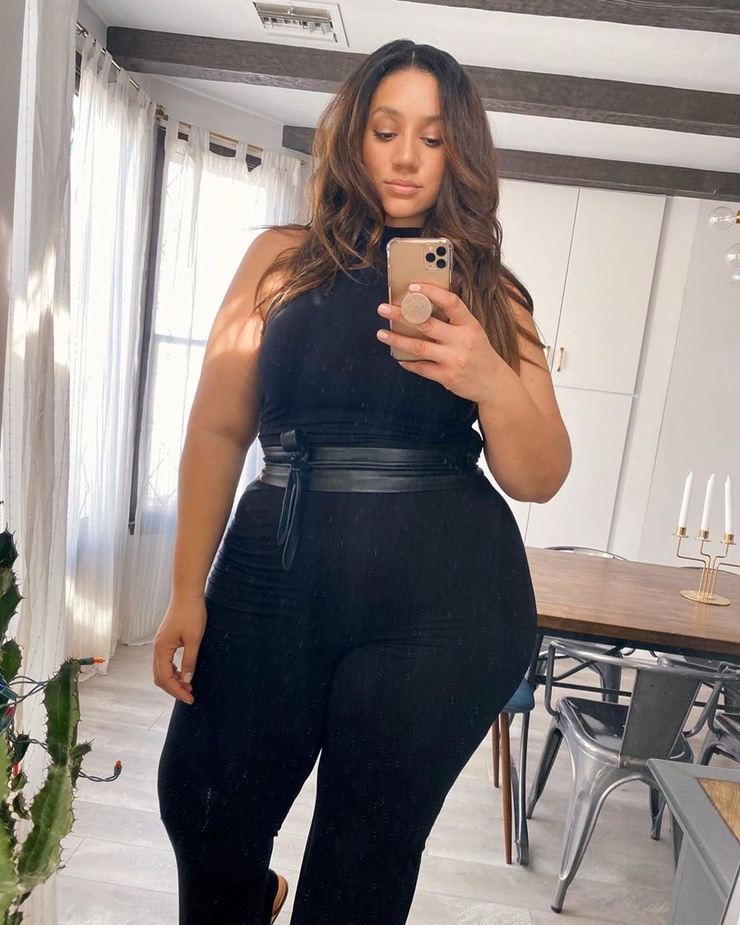 Picture of Erica Lauren (Plus Size Model)