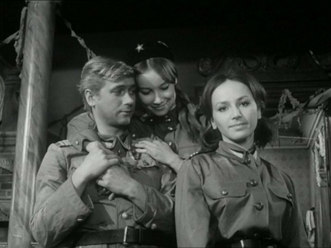 Picture of Four Tank-Men and a Dog