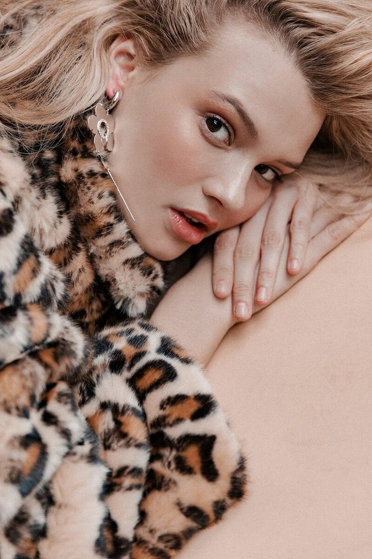 Picture of Cayley Lane King