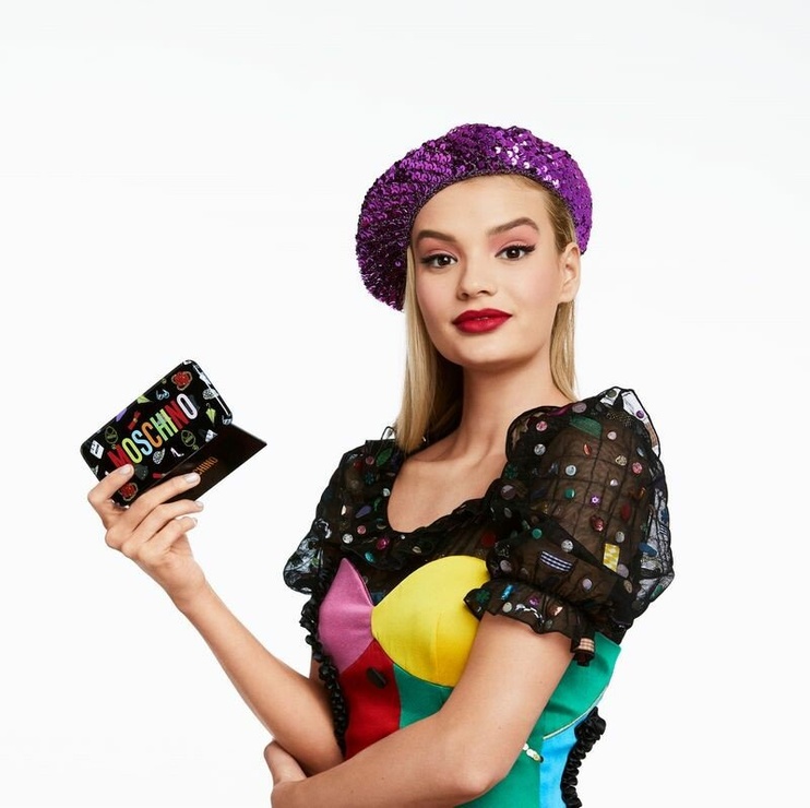 Cayley Lane King picture