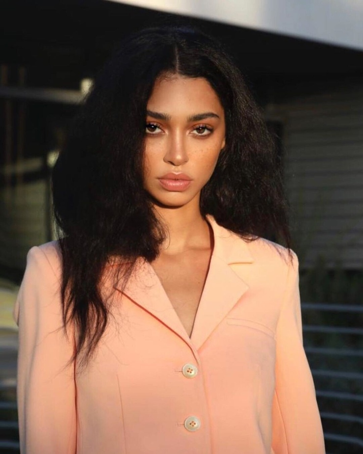 Raven Lyn Corneil image