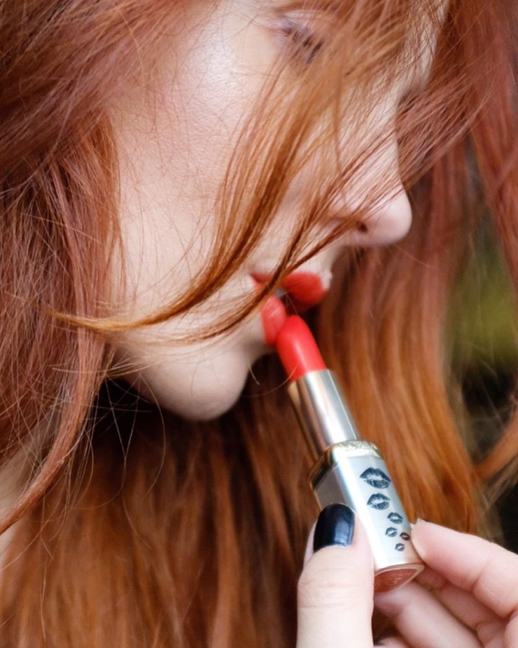 Simone Simons picture