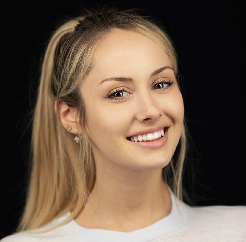 Angela Halili picture