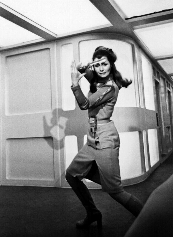 Catherine Schell image