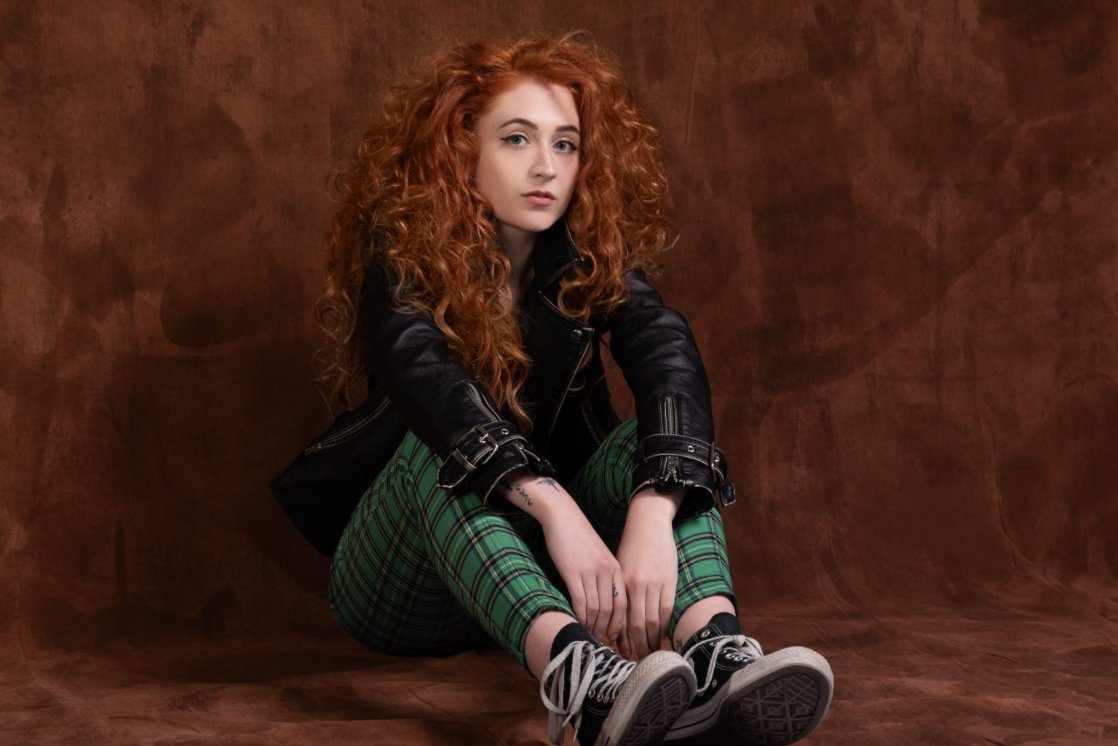 Picture of Janet Devlin