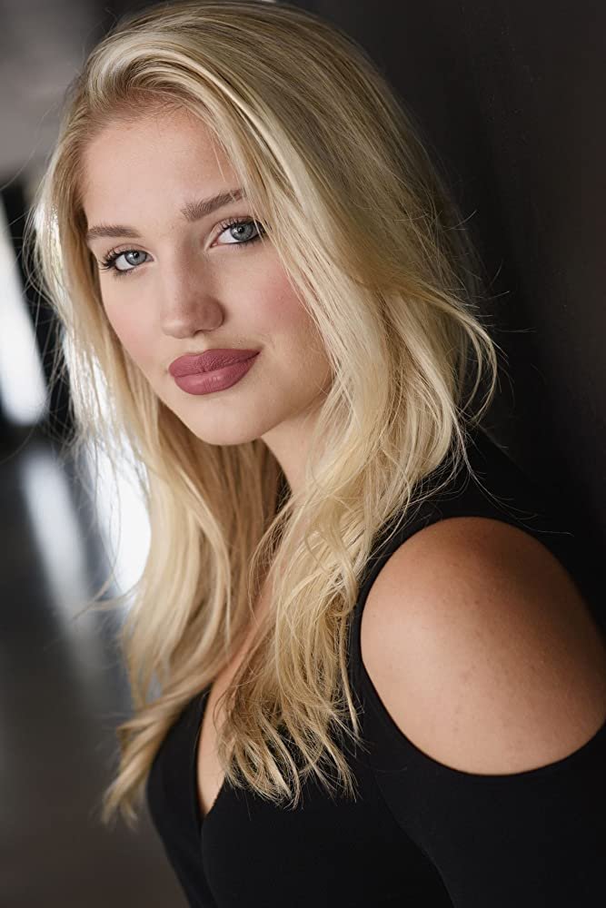 Lynnea Smith picture